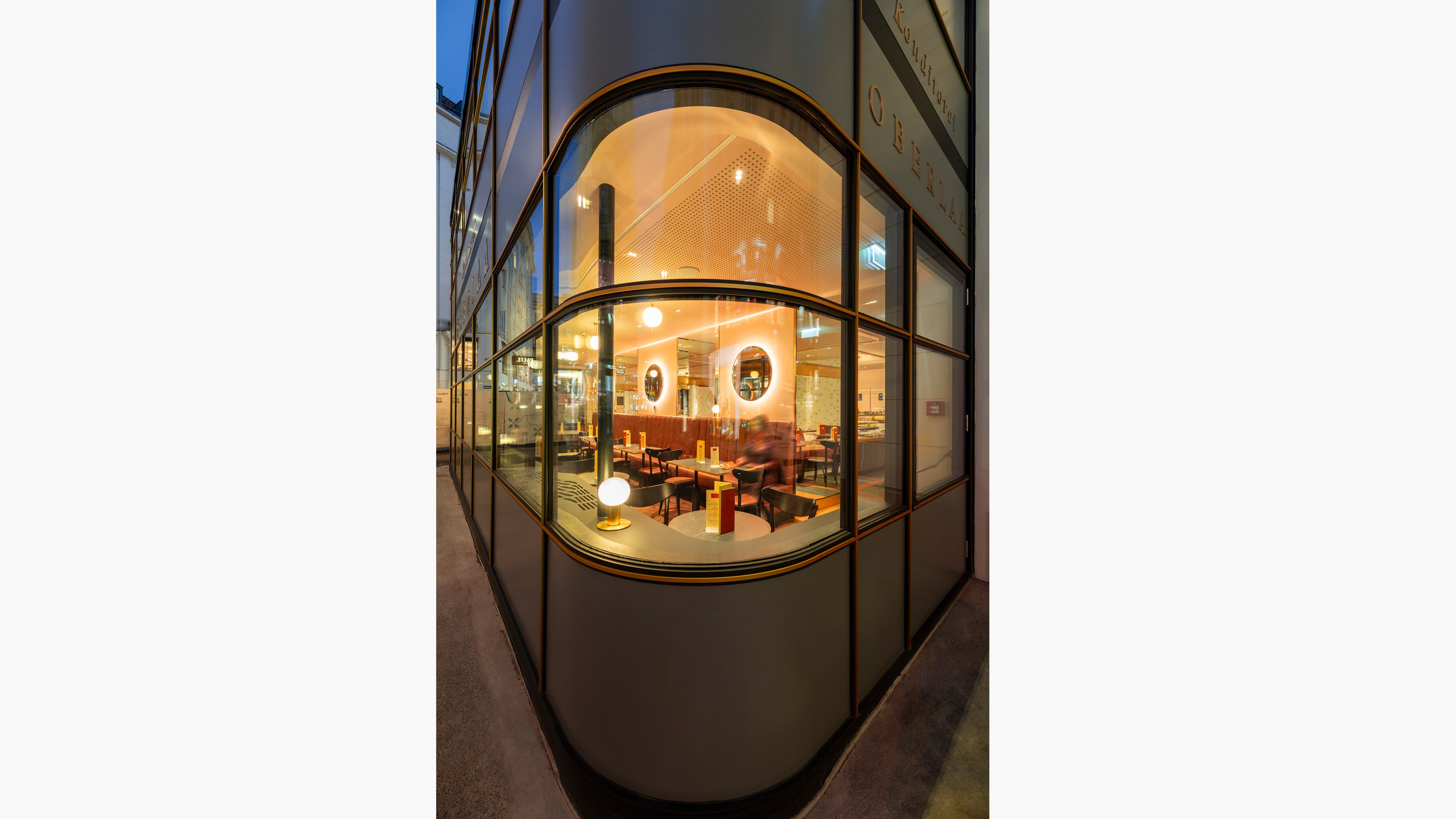 Konditorei Oberlaa Stadthaus | BWM Designers & Architects