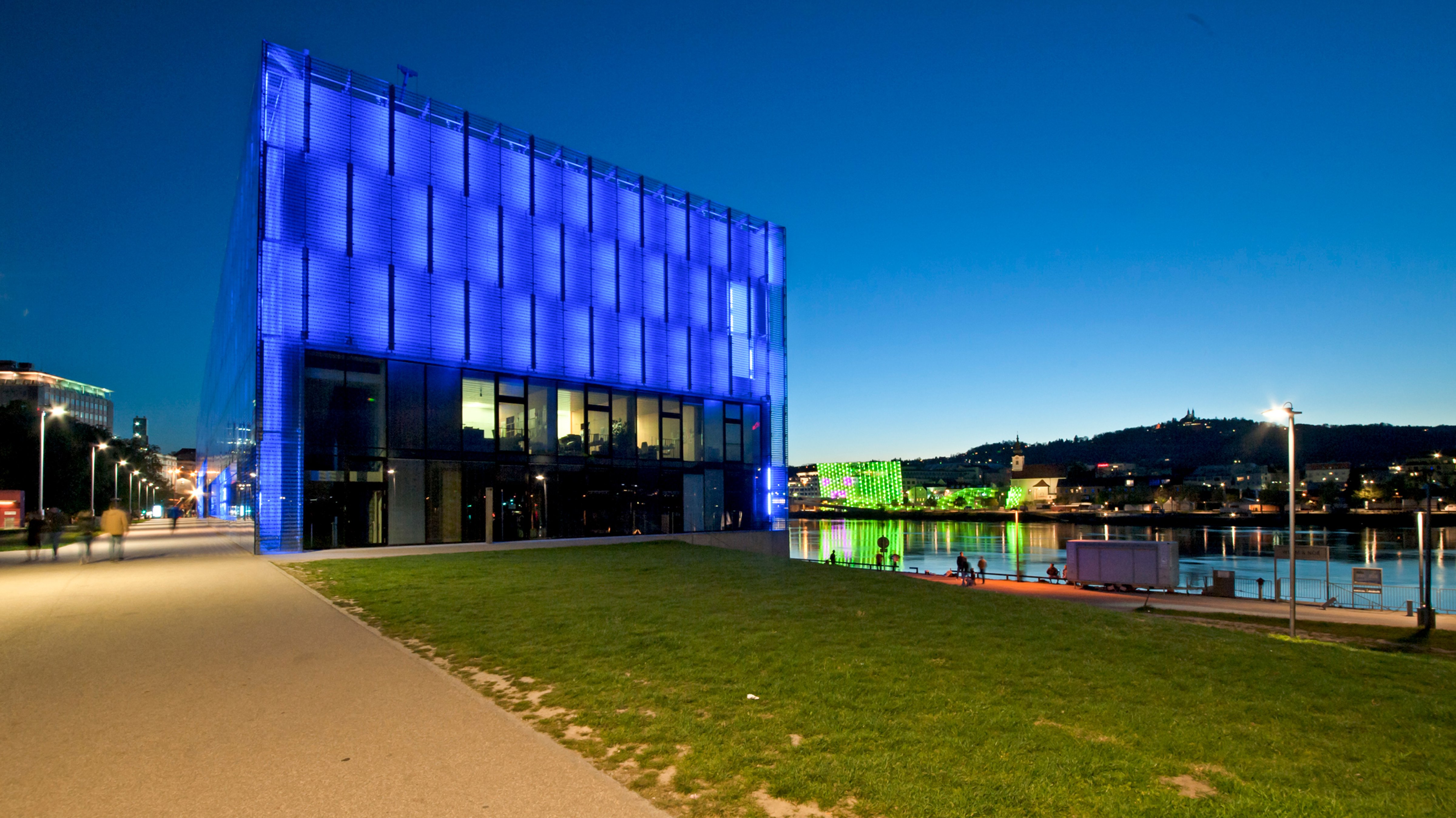 Lentos Kunstmuseum Linz Shop | BWM Designers & Architects